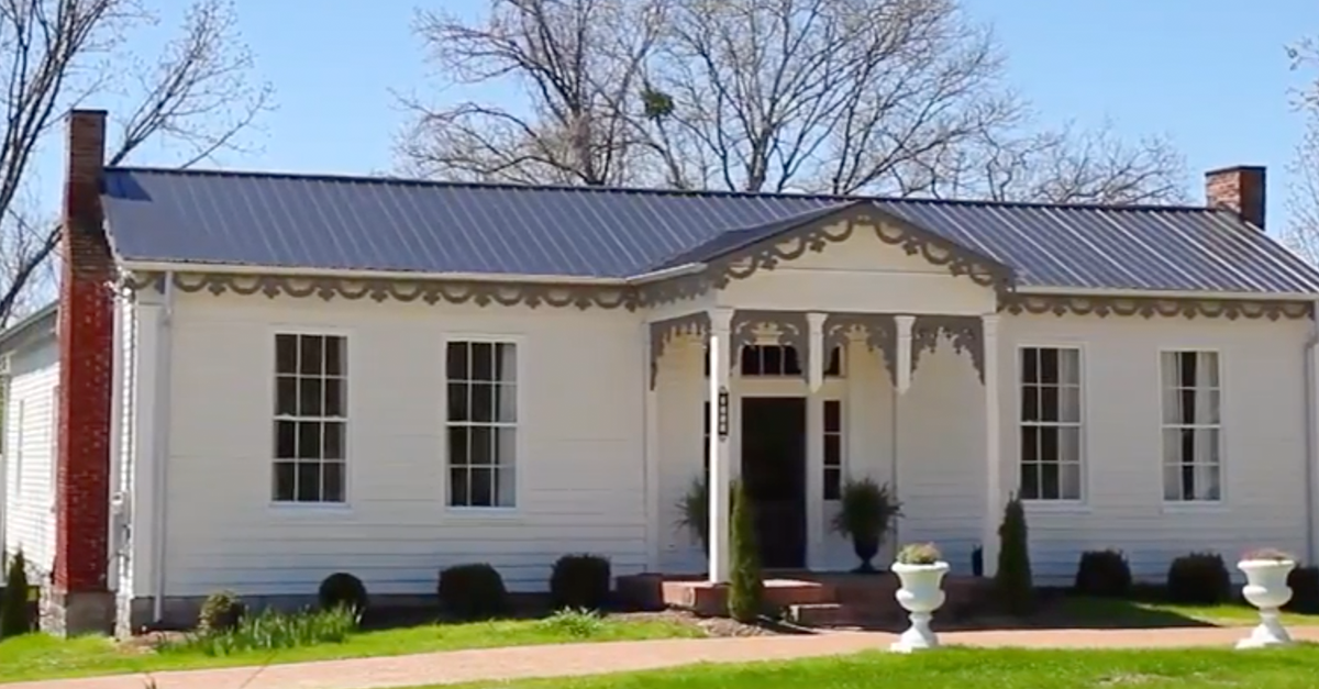 Look inside the Nashville estate real-life outlaws once called home ...